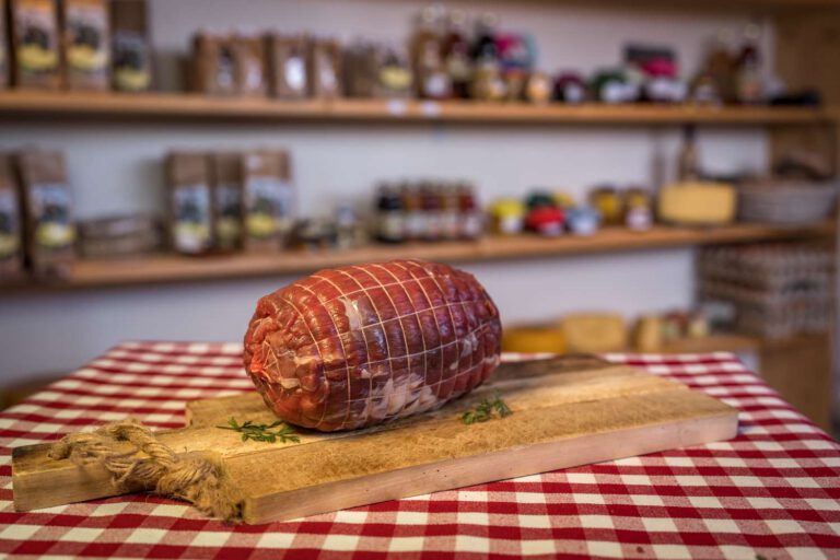 Rollade (1KG) - Op de Him | Boerderijwinkel